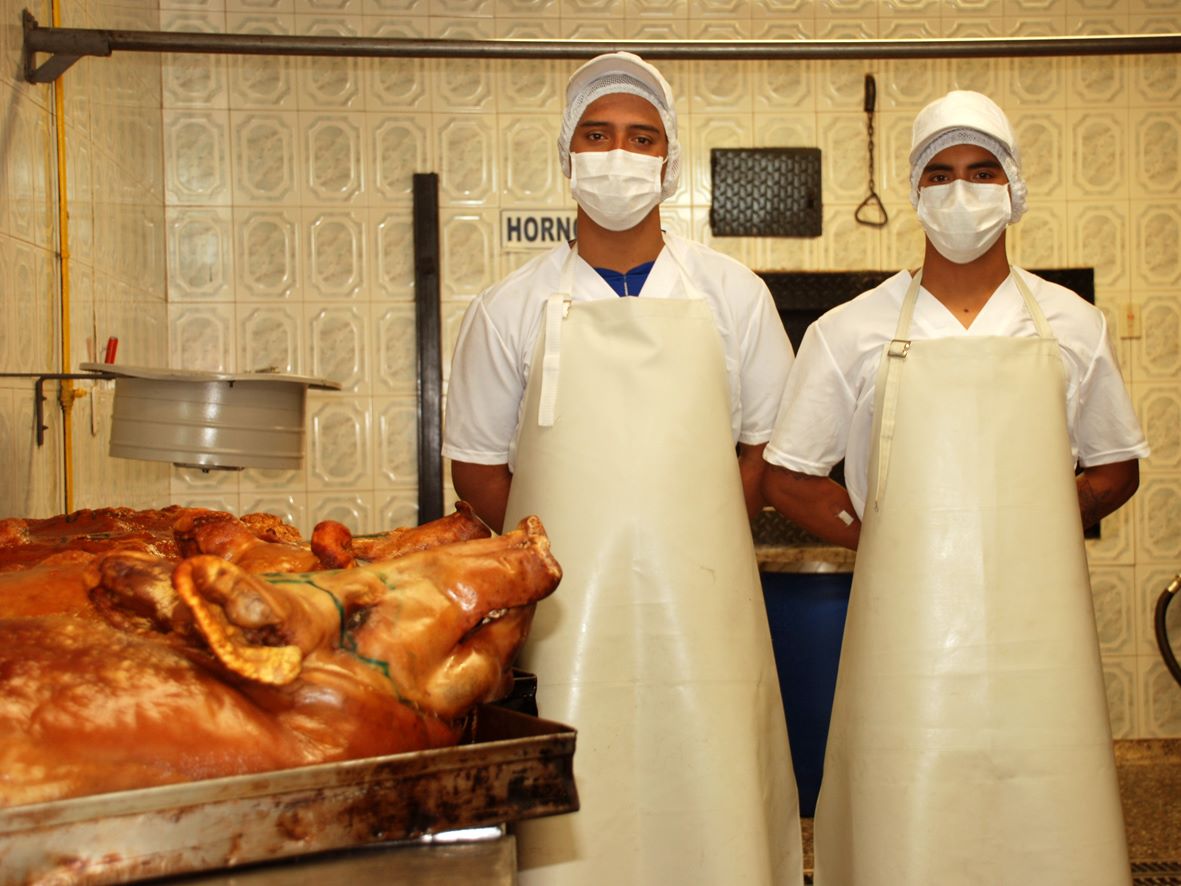 Lechonas en Bogota | LECHONERIA LA CASA DEL TOLIMA | Lechonerias en Bogota | Lechonas para ...